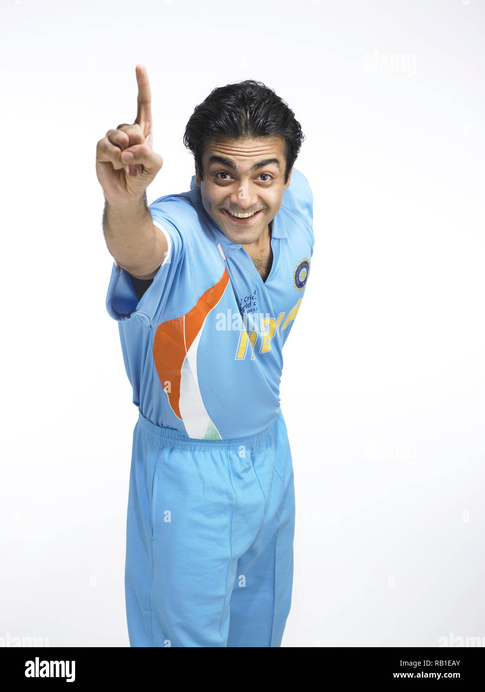 Cricket bowler appeal hi-res stock photography and images - Alamy