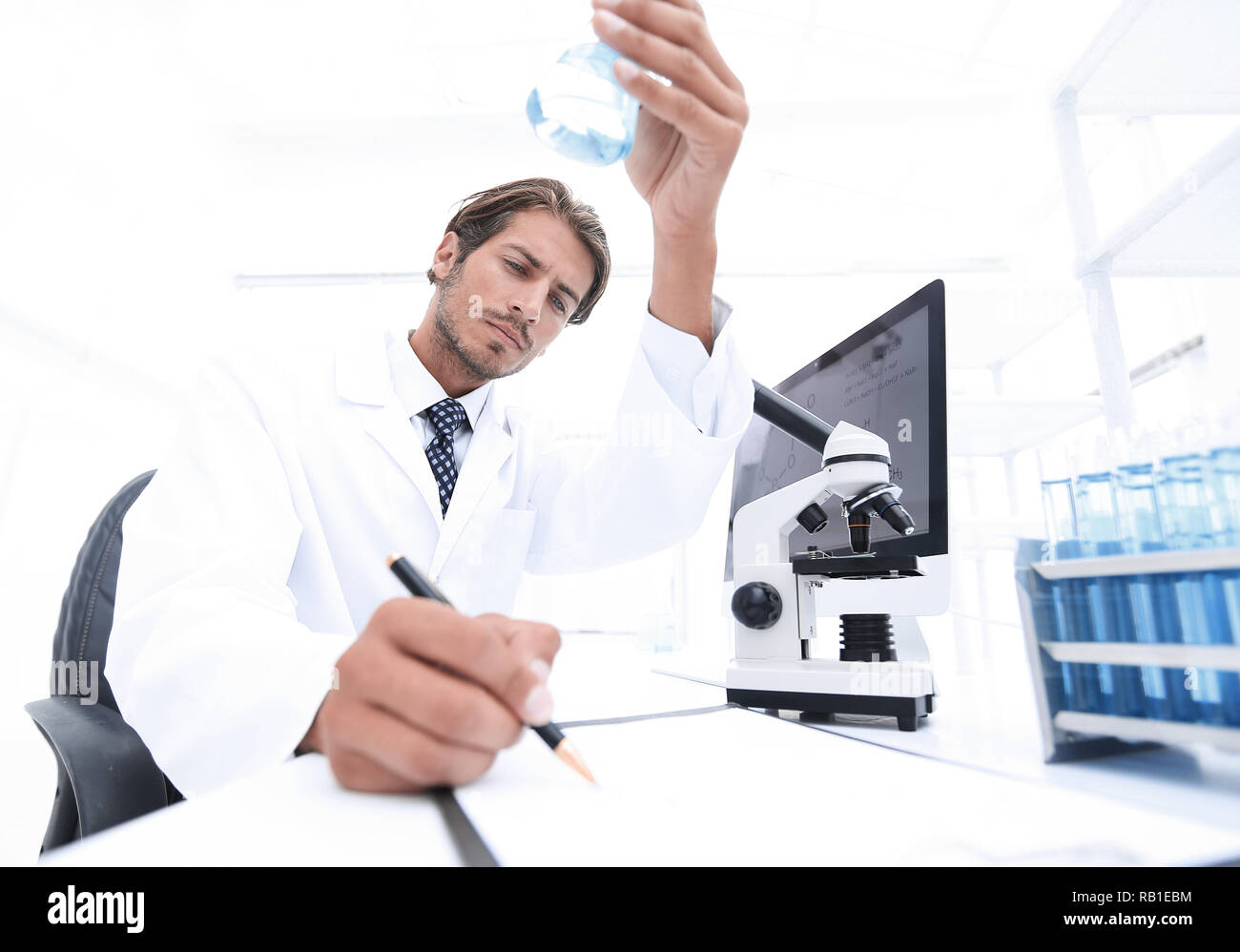 Forensic laboratory chemical flask hi-res stock photography and images ...