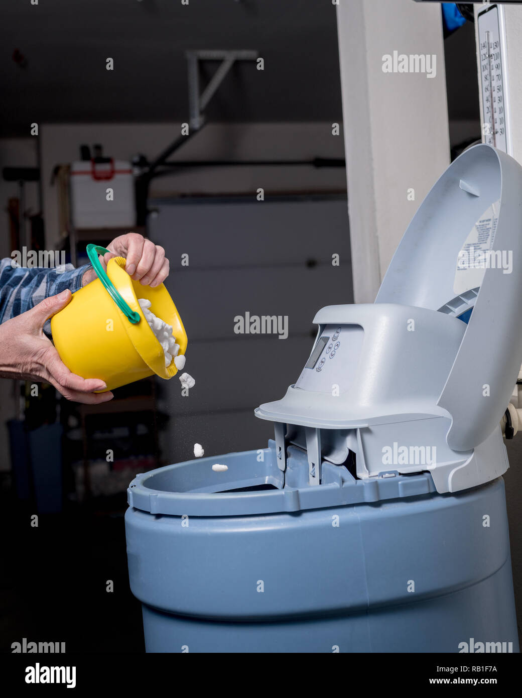 Salt bucket hi-res stock photography and images - Alamy