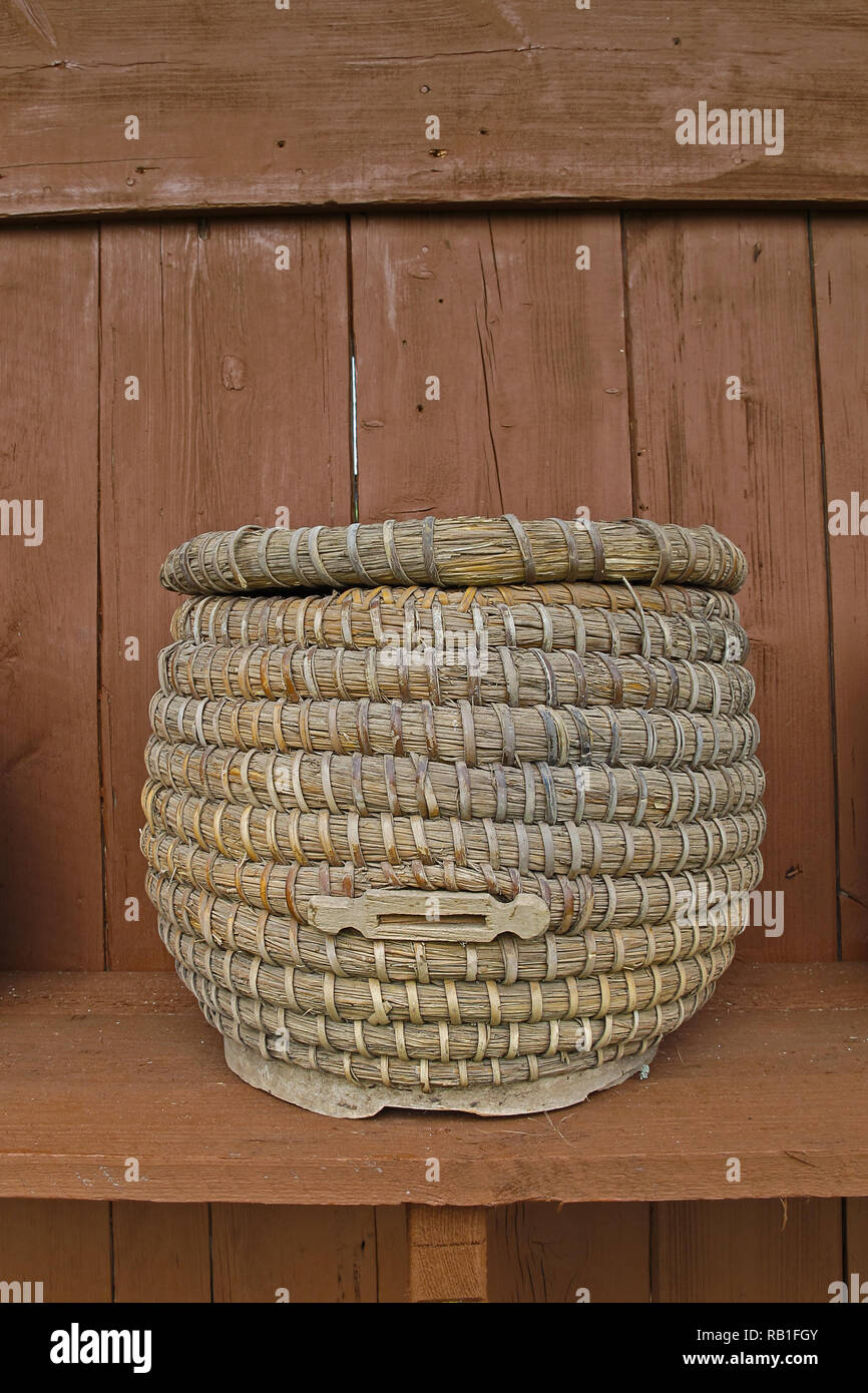 Old fashioned beehive hi-res stock photography and images - Alamy