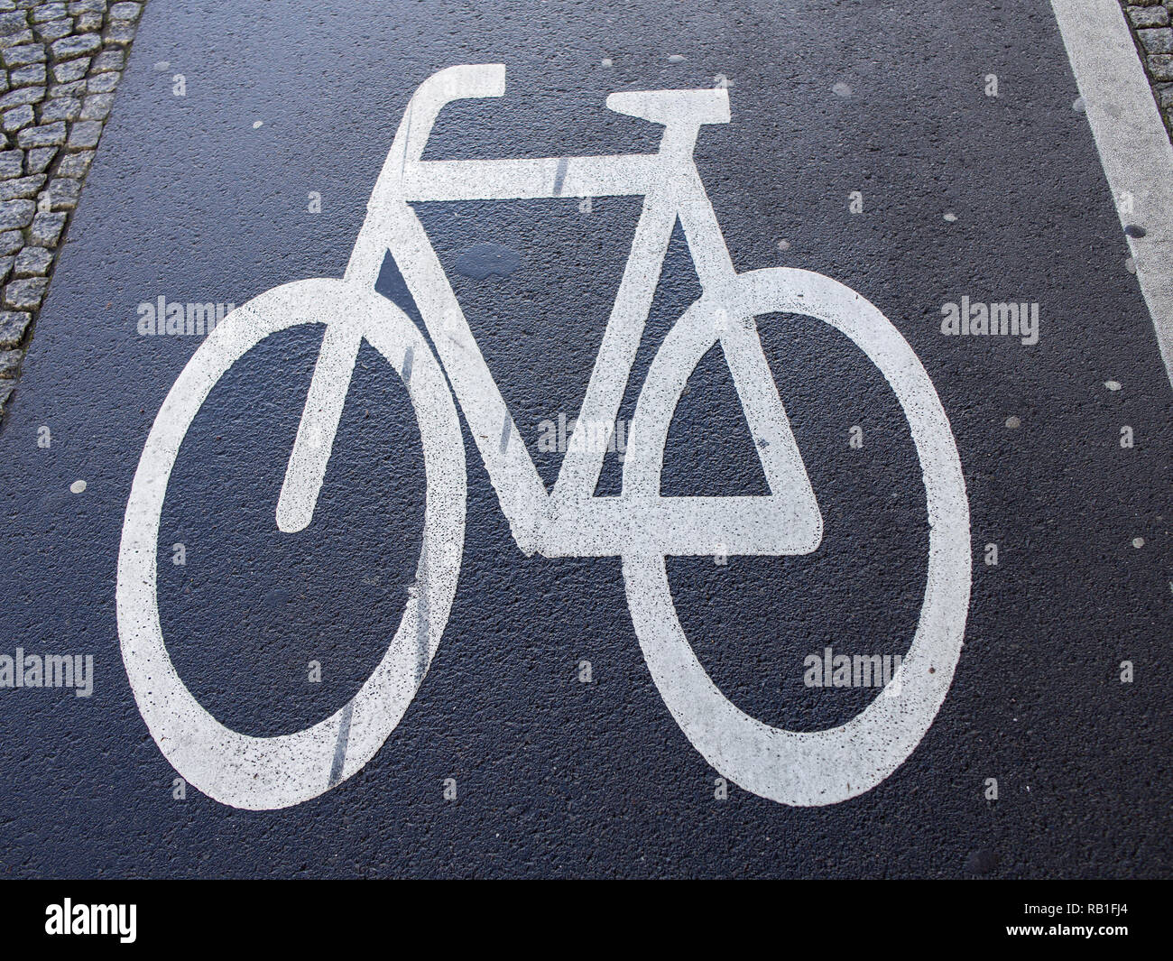 Berlin traffic sign hi-res stock photography and images - Alamy