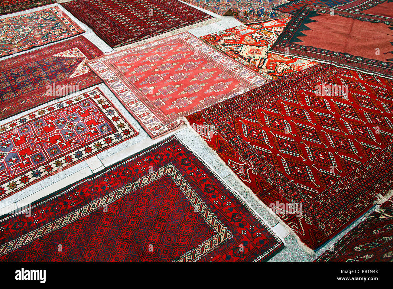 Istanbul fabric shop hi-res stock photography and images - Alamy