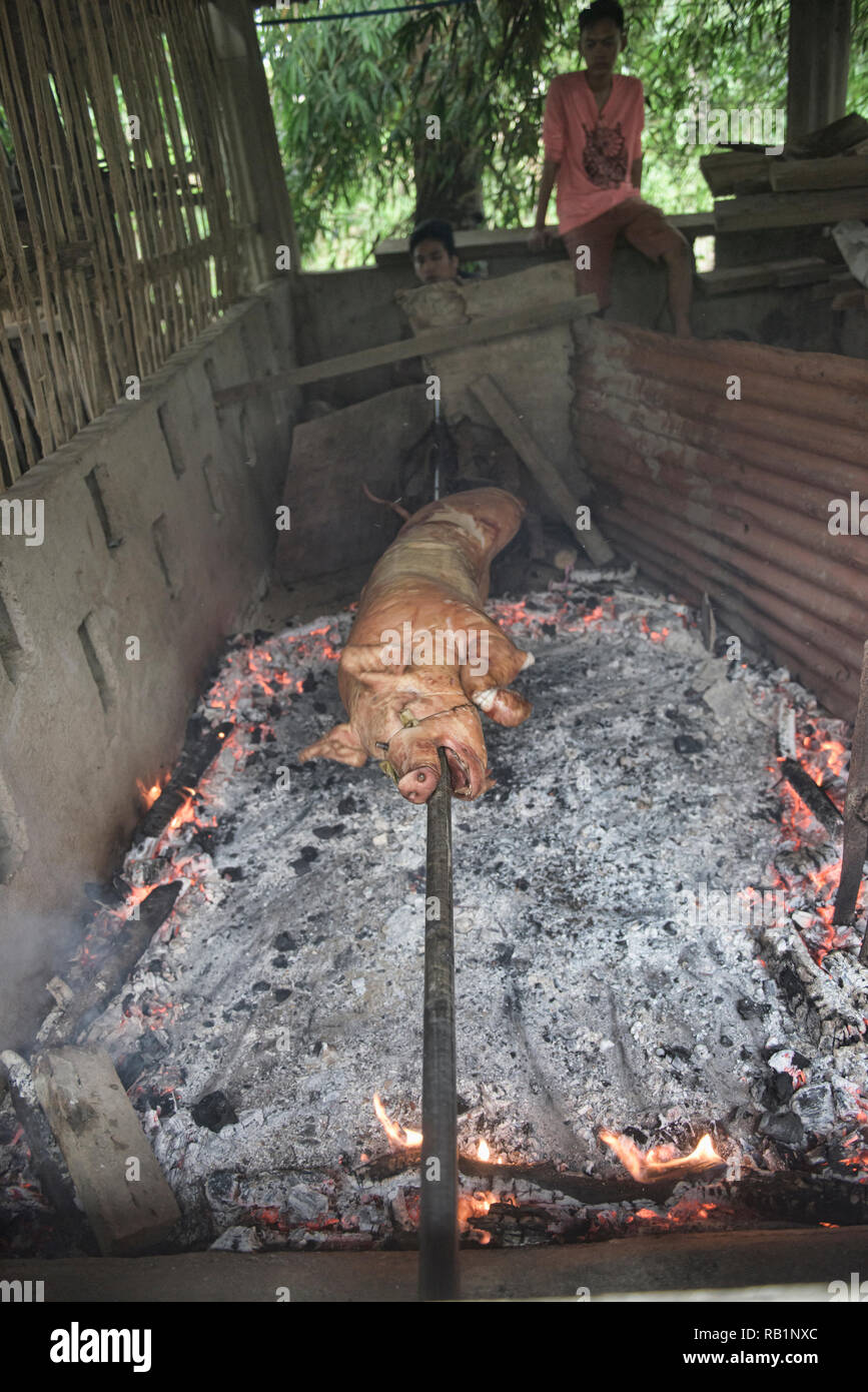 Luzon lechon High Resolution Stock Photography and Images - Alamy
