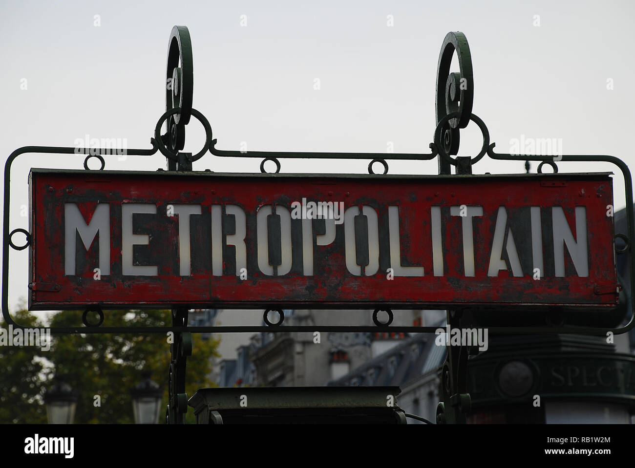 Paris metropolitan subway station sign hi-res stock photography and ...
