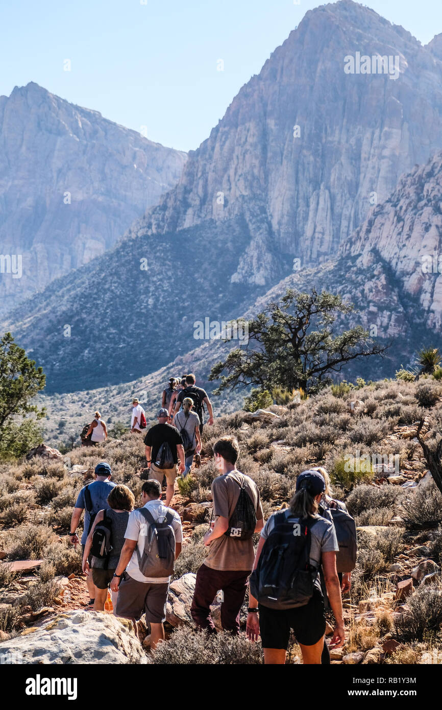 Hikers listen to guide hi-res stock photography and images - Alamy