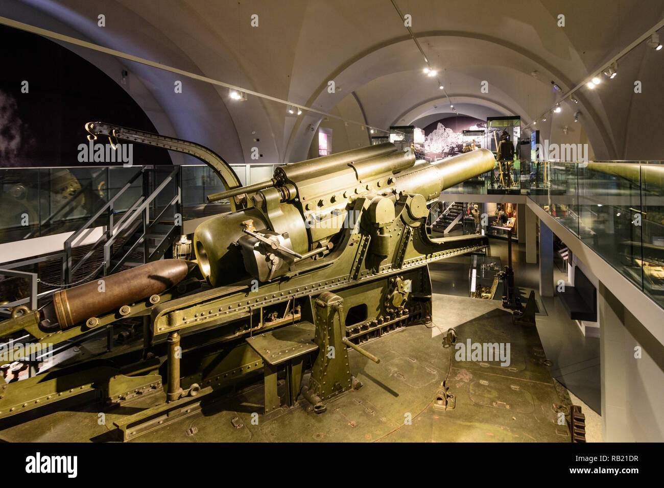 Austrian M 1916 38 cm siege-howitzer in Museum of Military History ...
