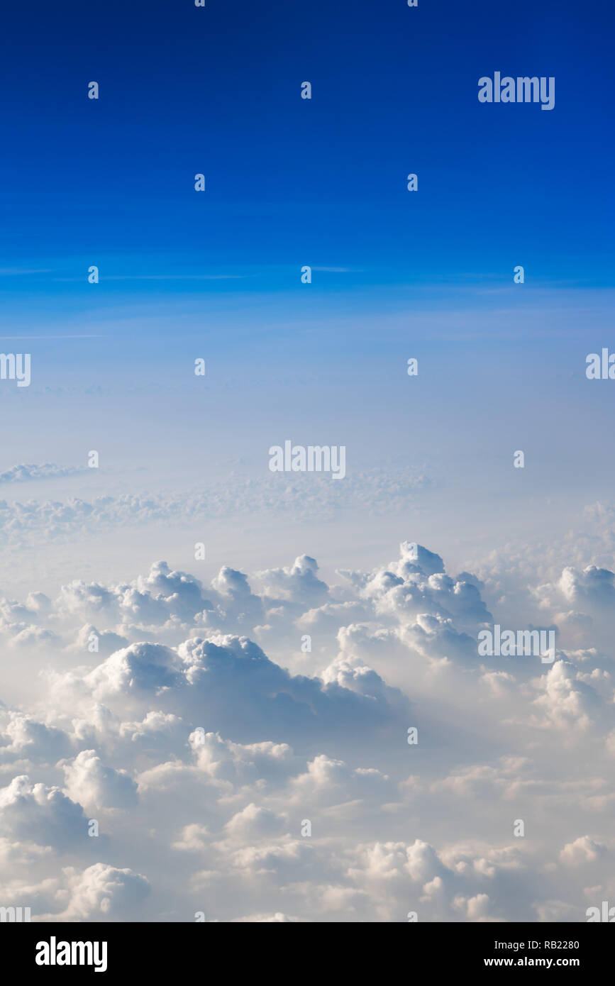 Sky background over spread cloud scatter Stock Photo - Alamy