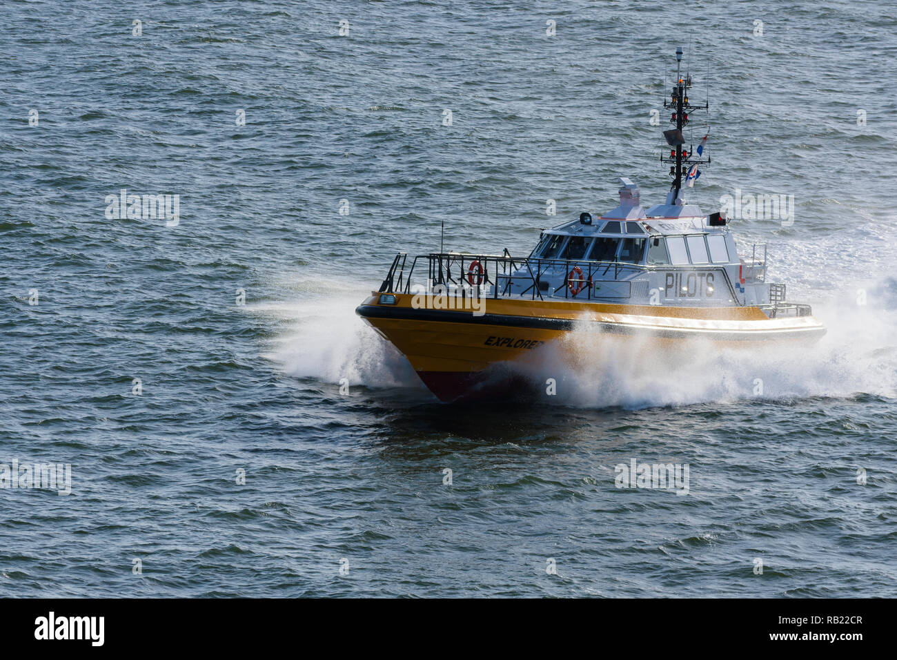 Pilot boat in harbor hi-res stock photography and images - Alamy