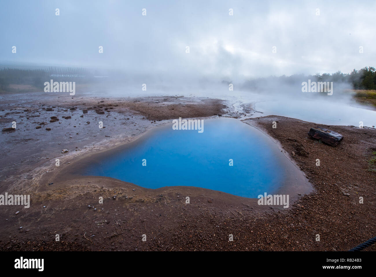 Bright blue of lake hi-res stock photography and images - Alamy