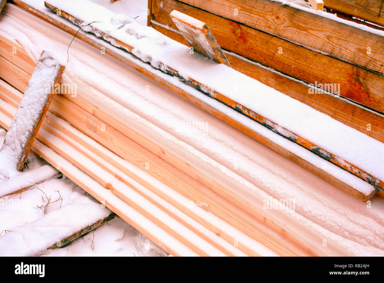 Covering of timber hi-res stock photography and images - Alamy