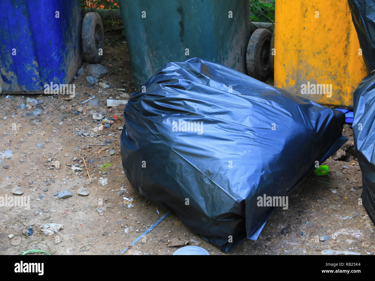 Pile black garbage bag roadside hi-res stock photography and images - Alamy