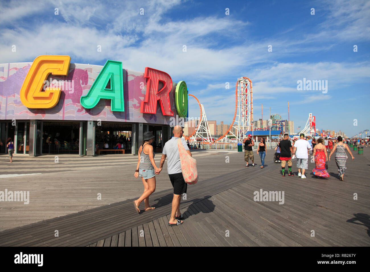 Amusement ride boardwalk fair hi-res stock photography and images - Alamy