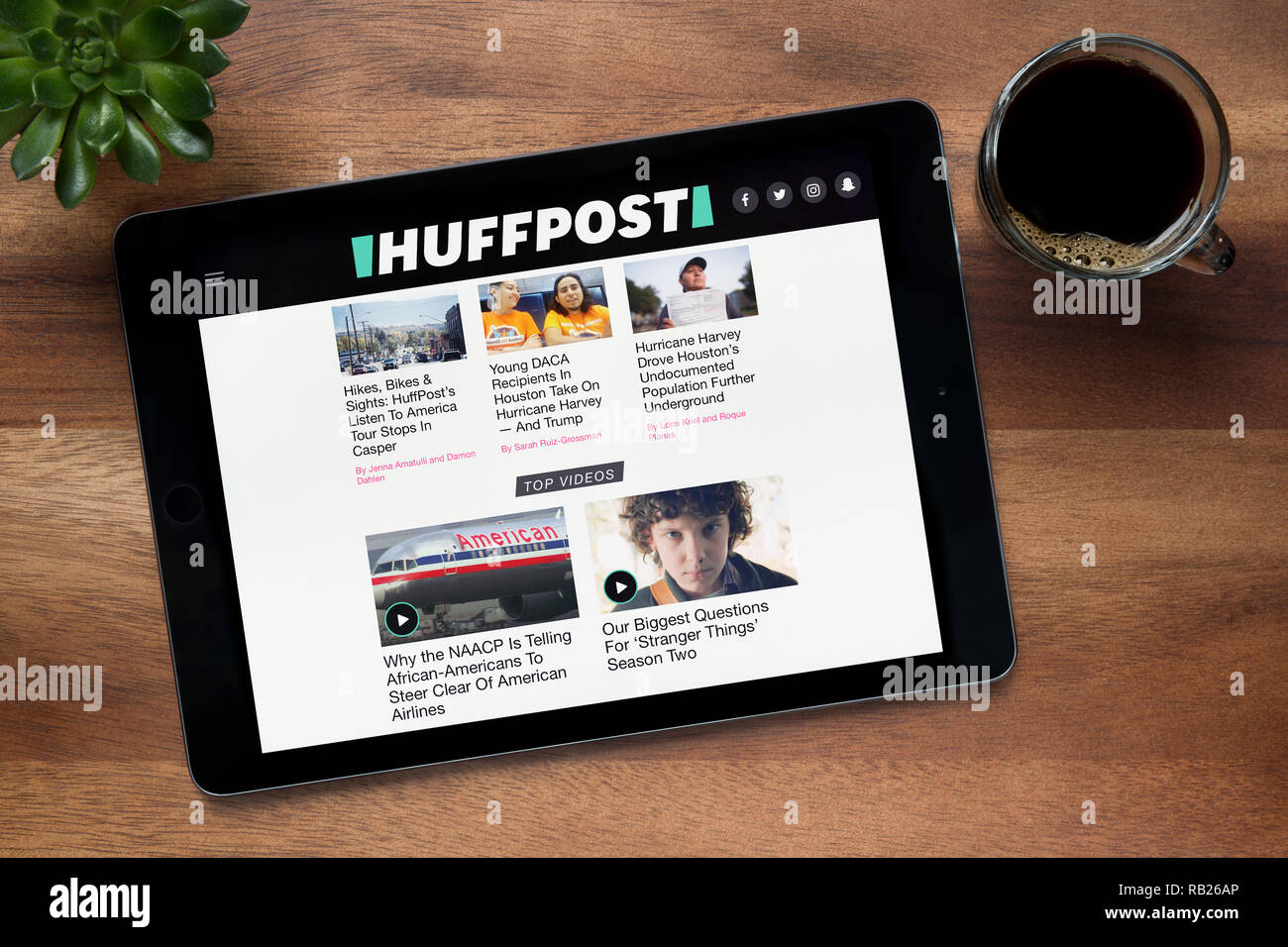 Huffpost logo hi-res stock photography and images - Alamy