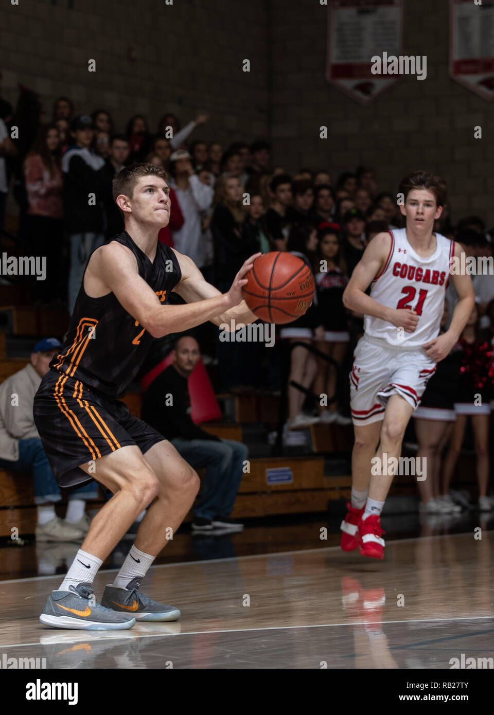 basketball-action-with-foothill-vs-washougal-high-school-in-palo-cedro