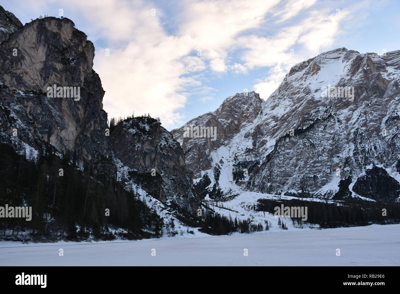 See, Pragser Wildsee, Zugefroren, Eisdecke, Pragser Tal, Südtirol ...