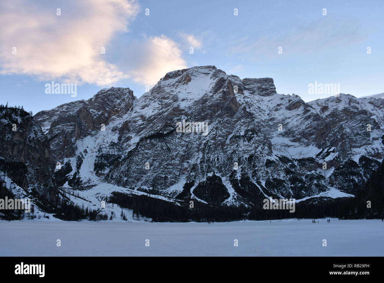 See, Pragser Wildsee, Zugefroren, Eisdecke, Pragser Tal, Südtirol ...