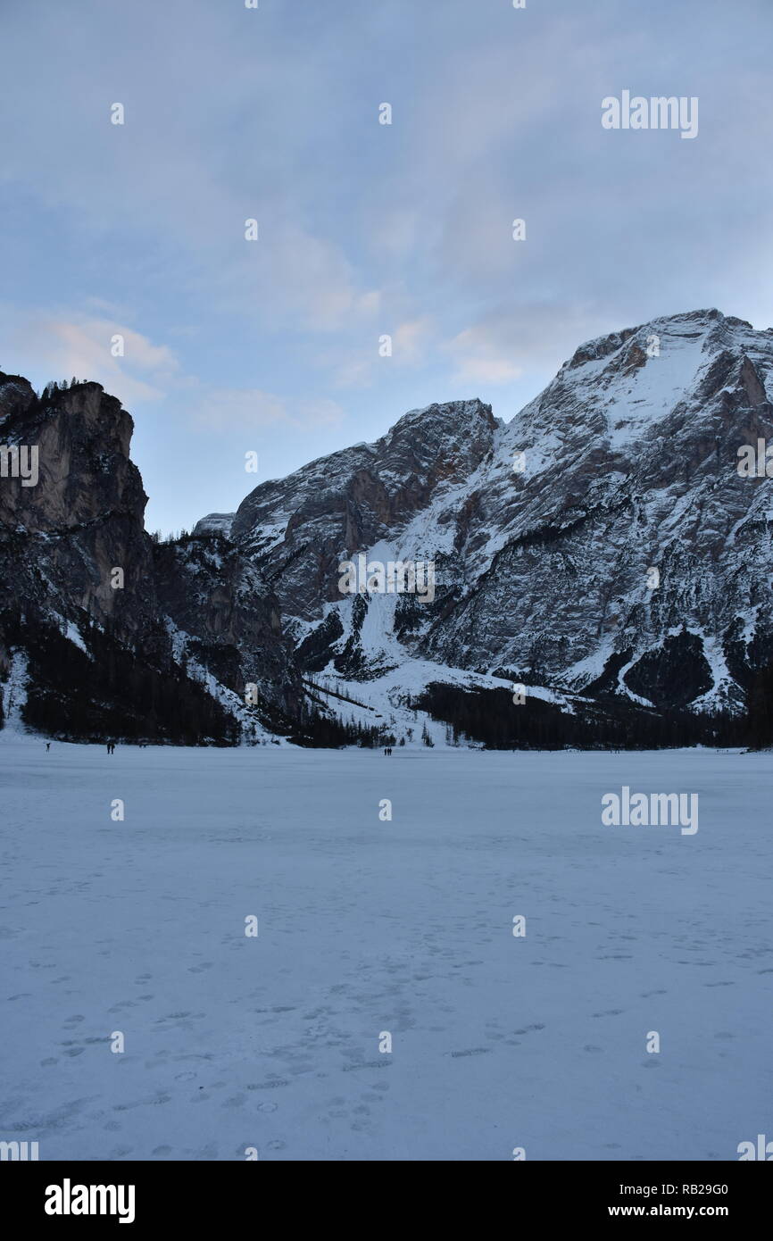 See, Pragser Wildsee, Zugefroren, Eisdecke, Pragser Tal, Südtirol ...