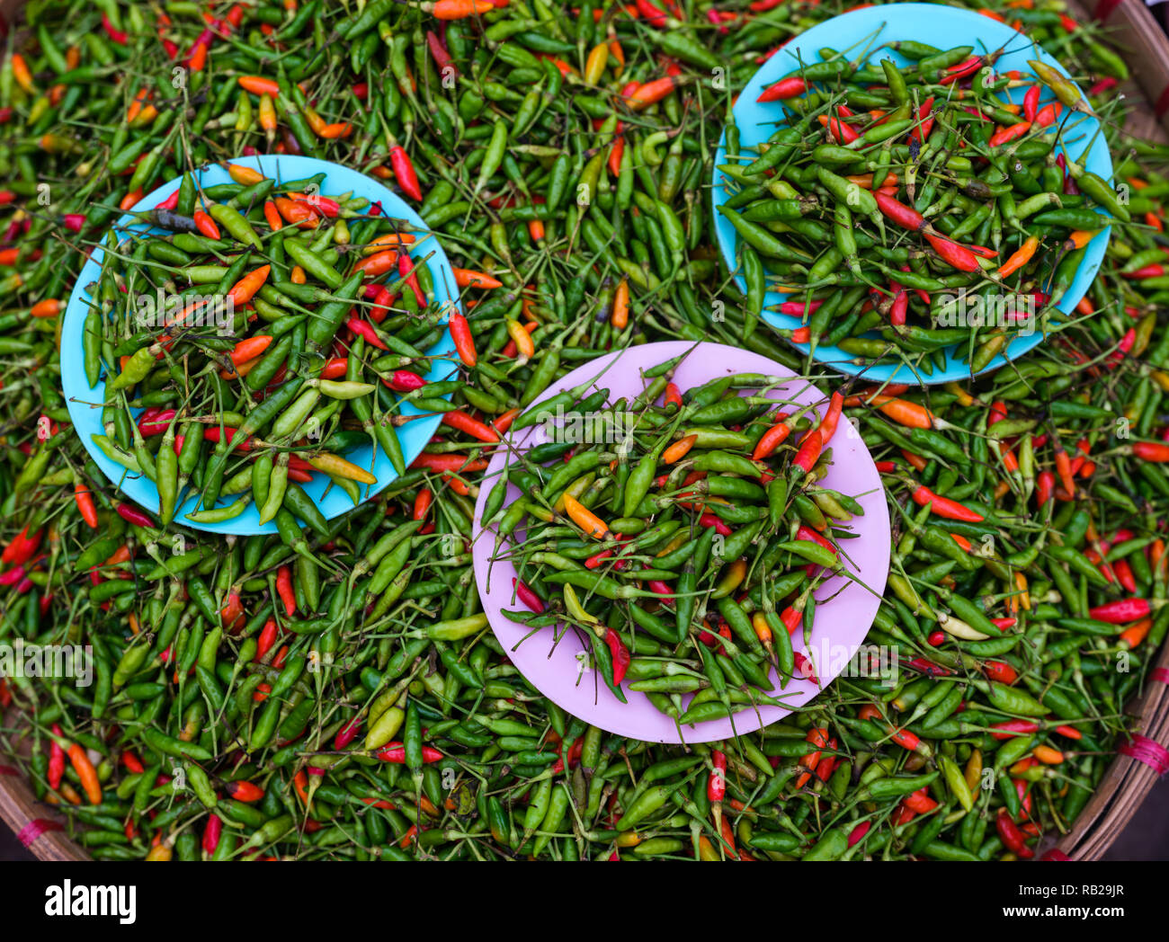 Burmese red pepper hi-res stock photography and images - Alamy
