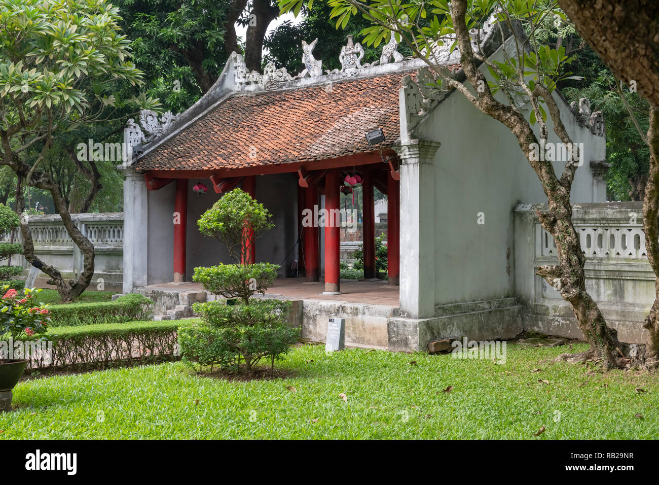Great mIddle gate, Temple of Literature, Hanoi, Vietnam Stock Photo - Alamy