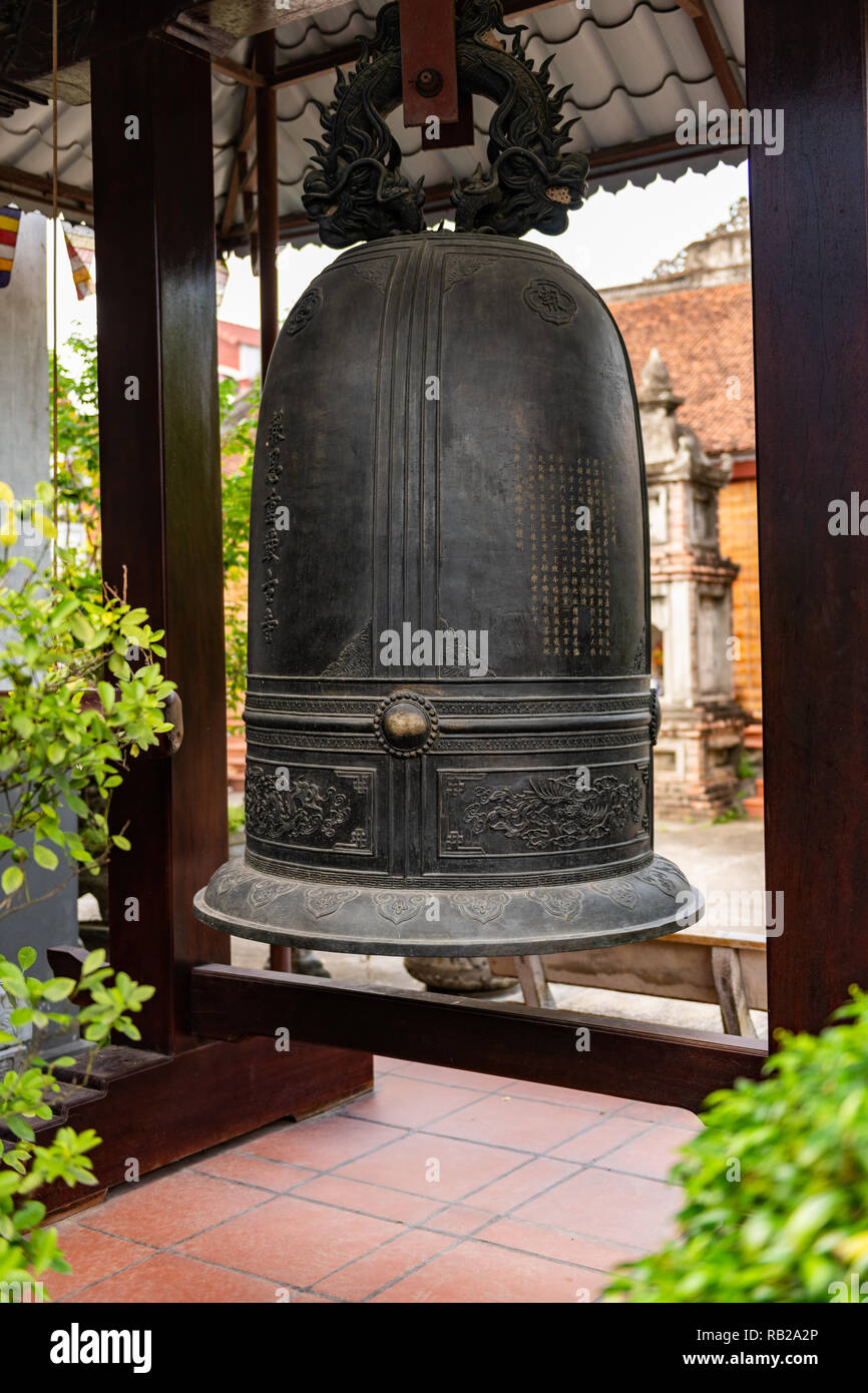 Buddhist temple bell hi-res stock photography and images - Alamy