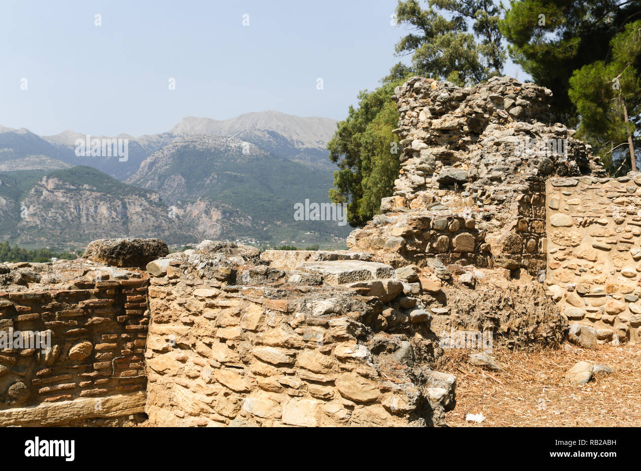 Sparta warrior sculpture hi-res stock photography and images - Alamy