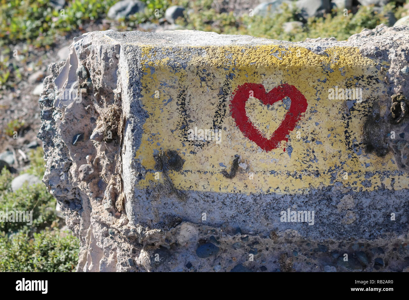 Heart shaped graffiti hi-res stock photography and images - Alamy