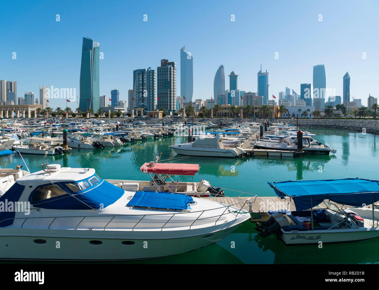 Kuwait harbour hi-res stock photography and images - Alamy