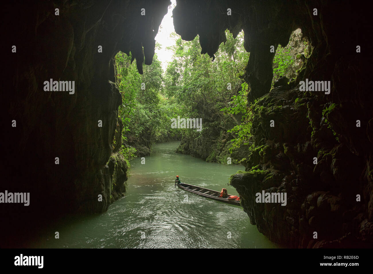 Boat heading into the Lussok Cave and underground river, Luna, Apayao ...