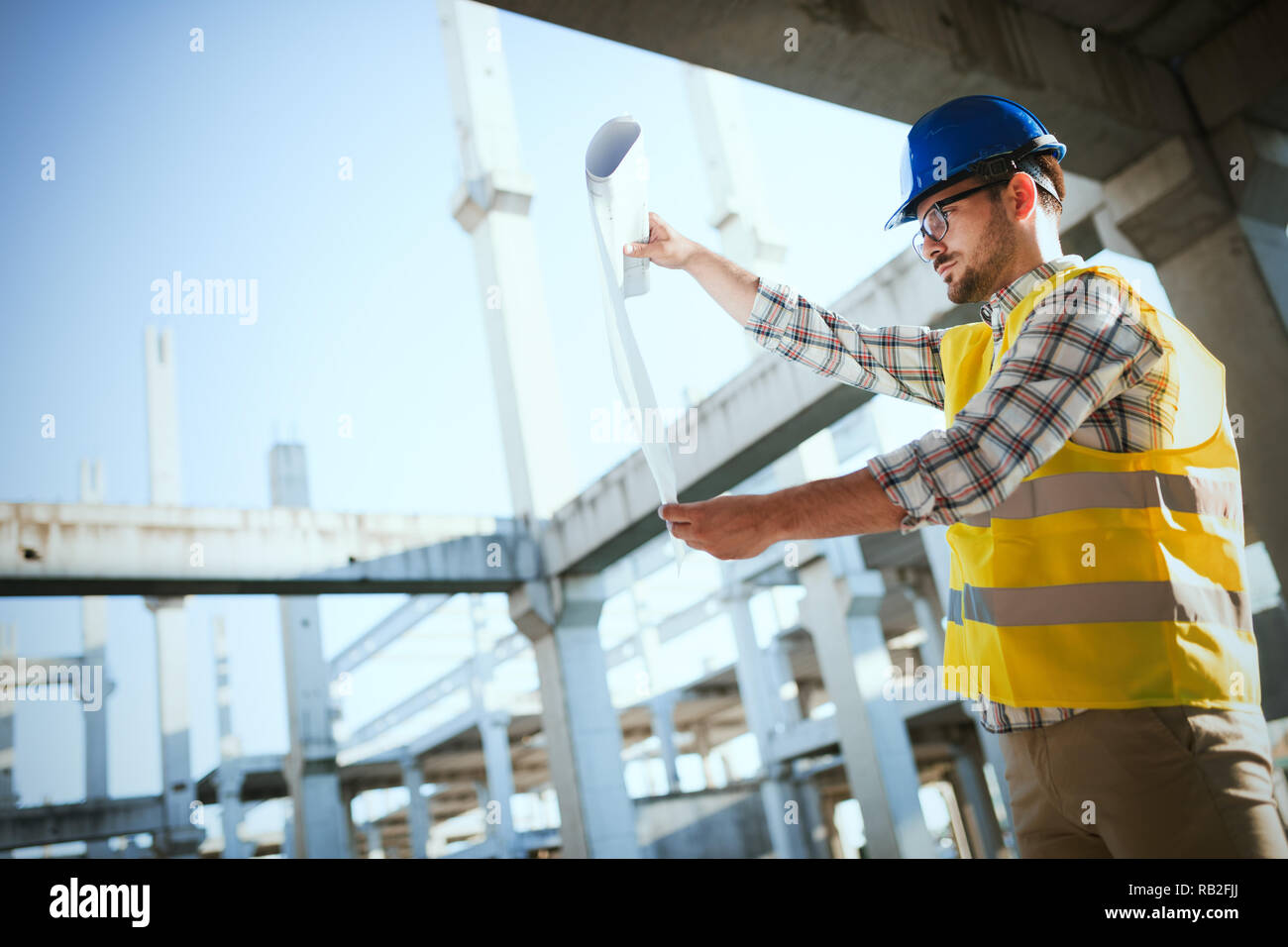 Engineer contractor project manager hi-res stock photography and images ...
