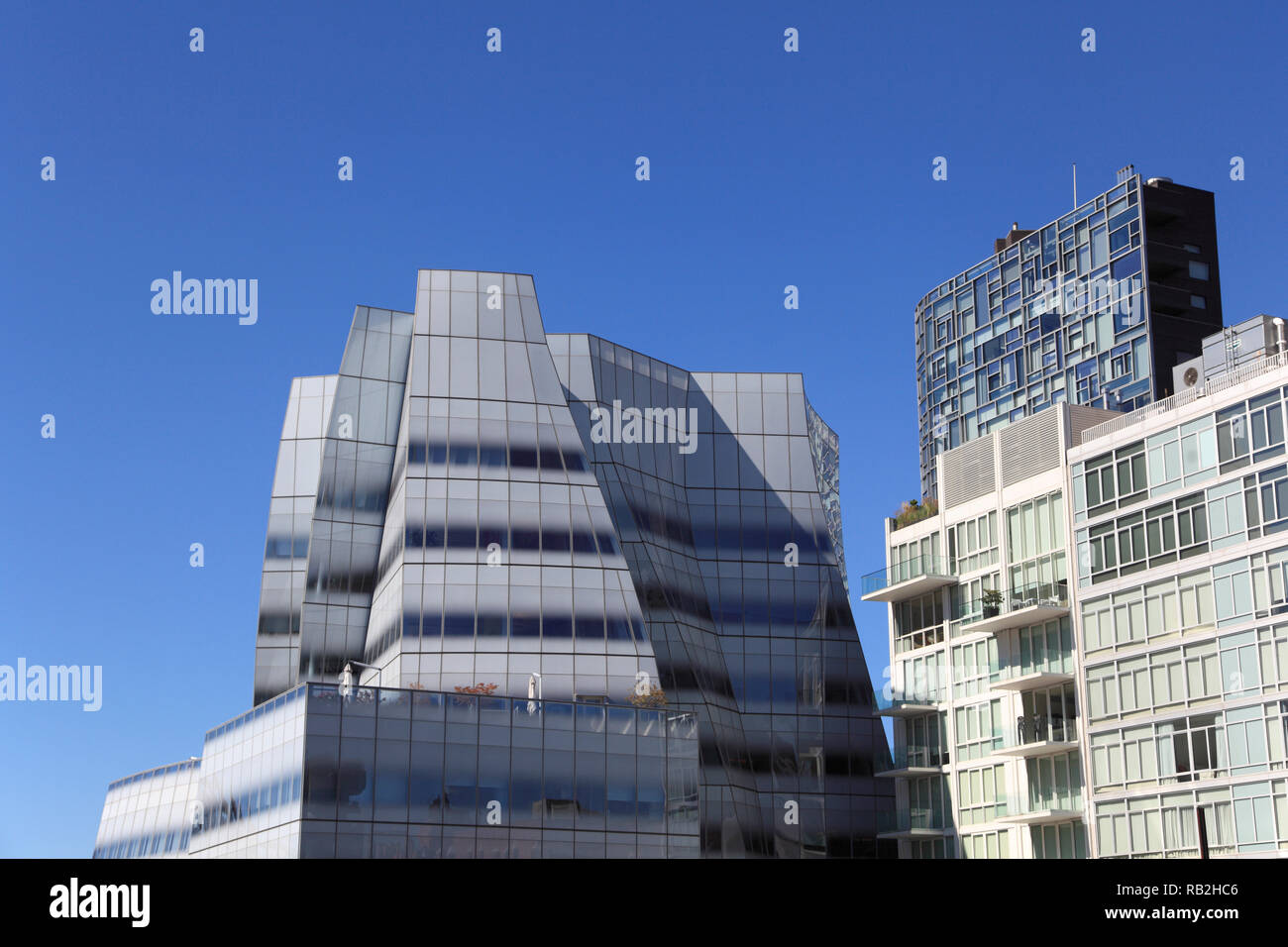 Architect Frank Gehry designed IAC building (left), Chelsea, Manhattan ...