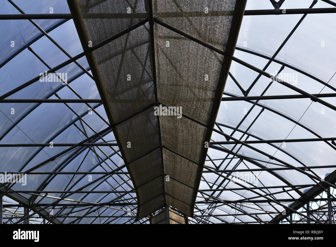 Steel roof structure hi-res stock photography and images - Alamy