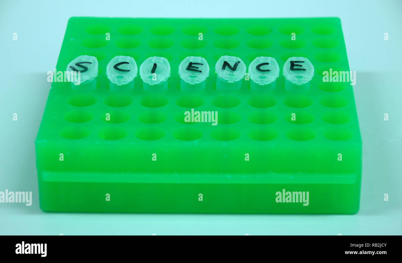 Explore science experiment hi-res stock photography and images - Alamy