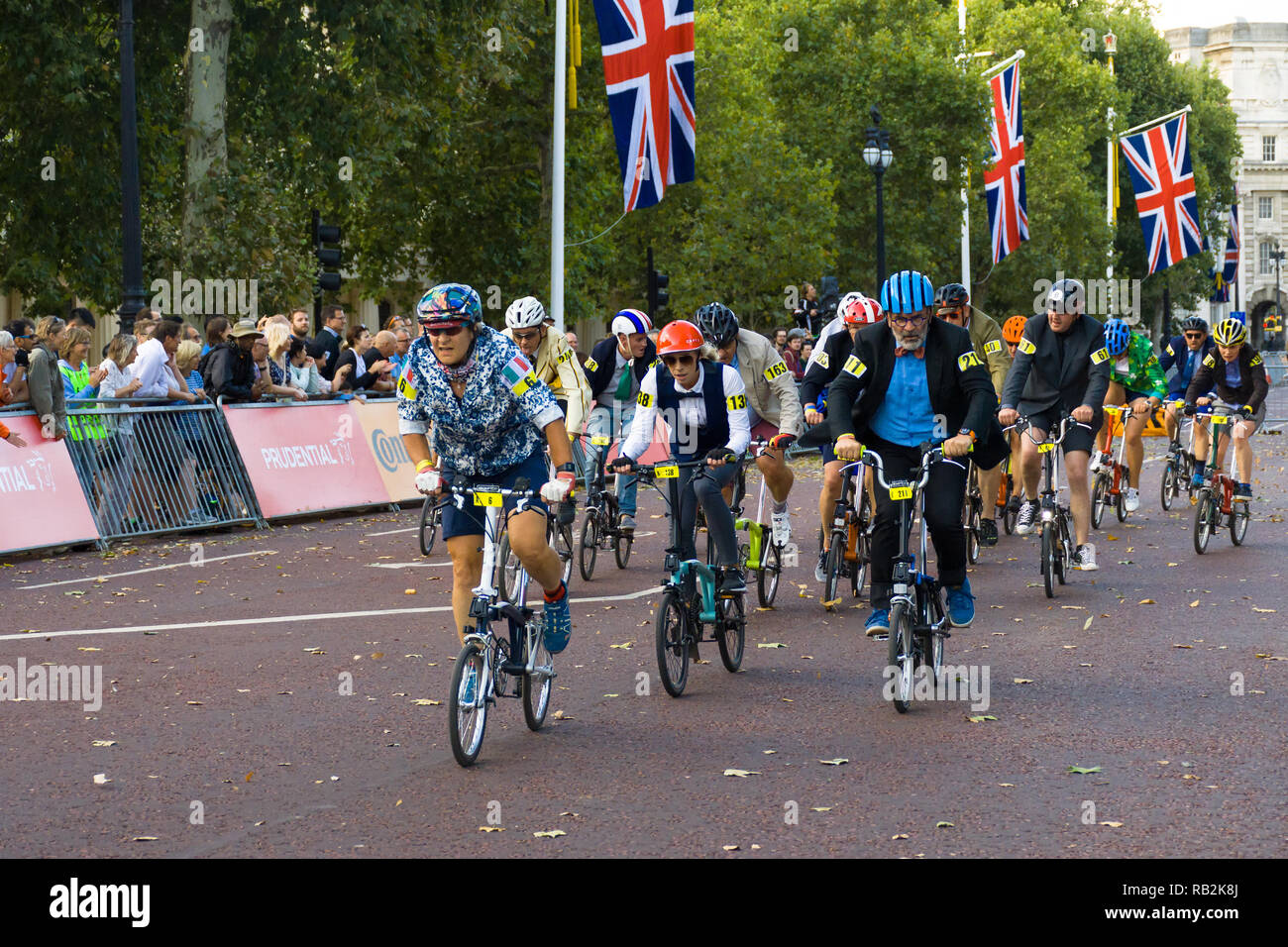 Brompton bike world championships hi-res stock photography and images ...