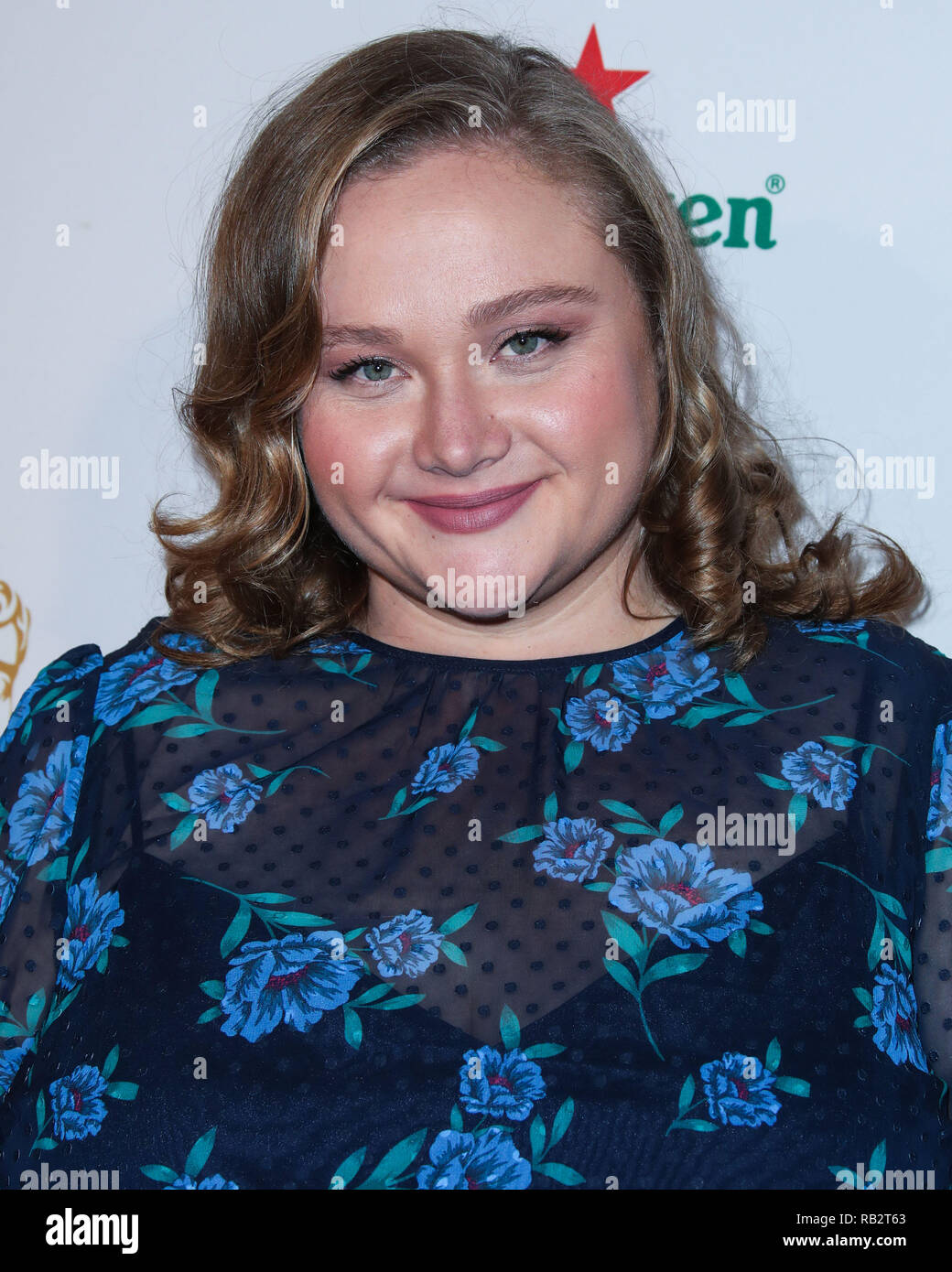 Award celebrity full length bafta hi-res stock photography and images ...