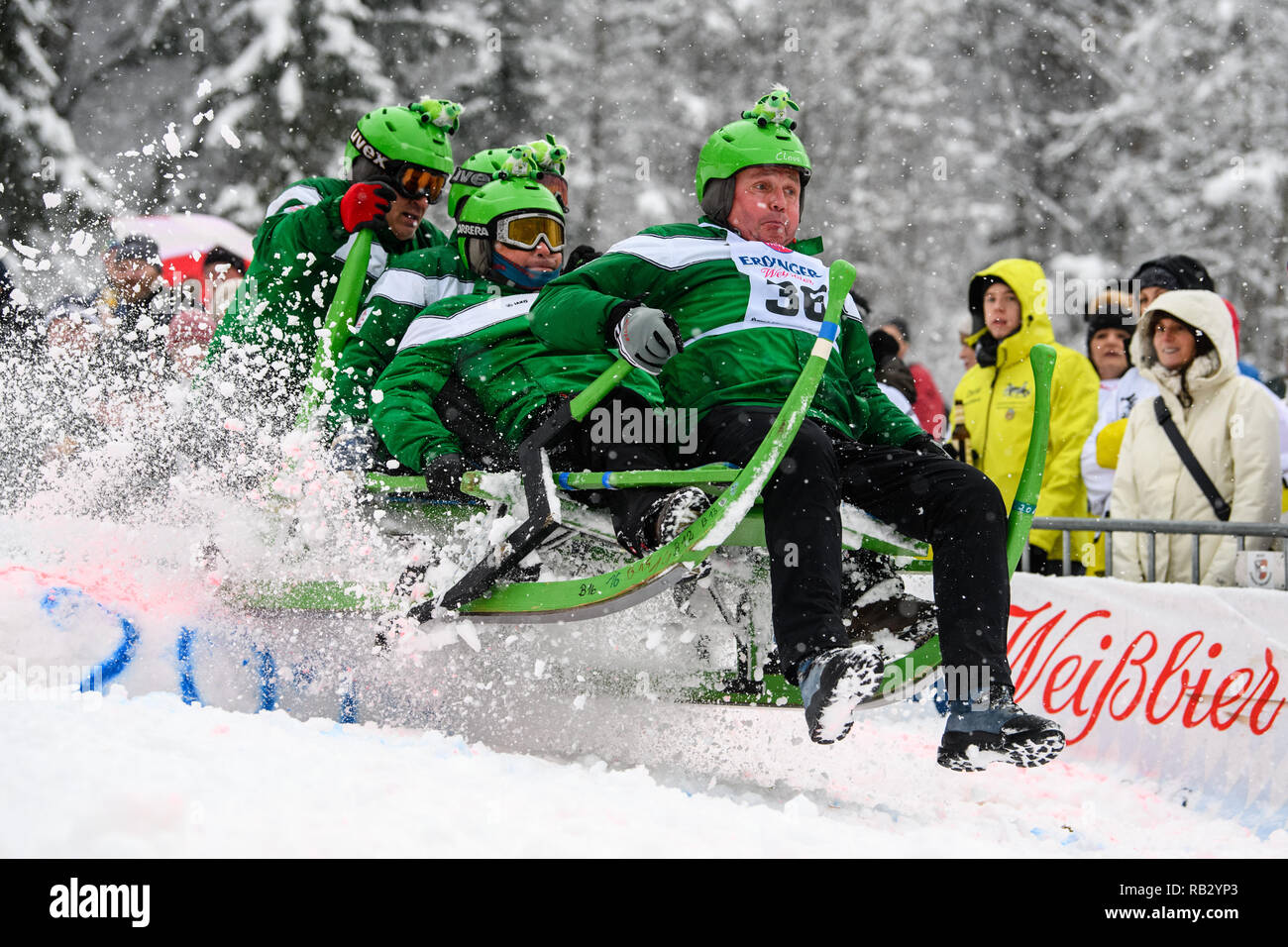 Garmisch Partenkirchen, Germany. 06th Jan, 2019. Participants of the ...
