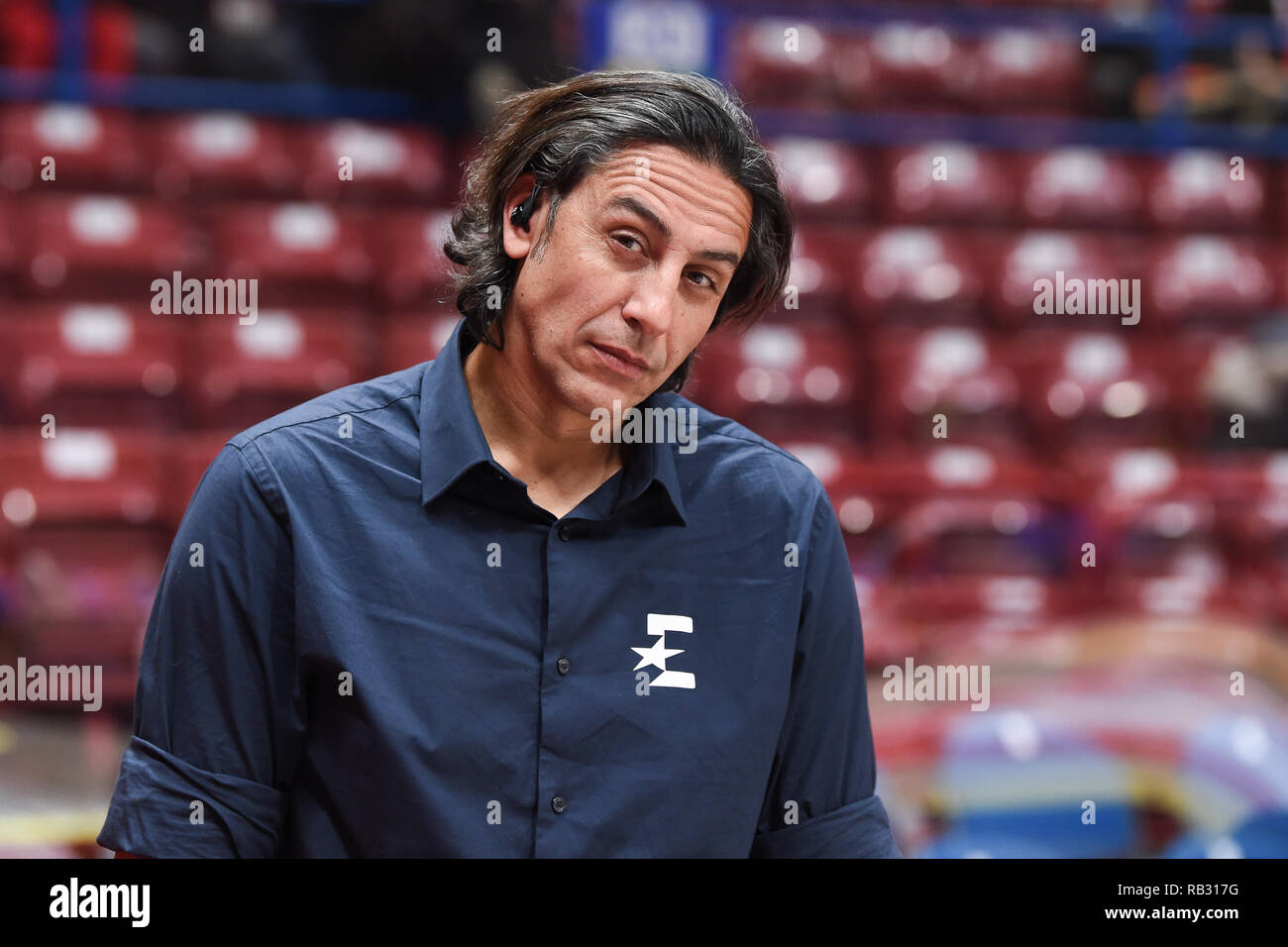 Commentatore hi-res stock photography and images - Alamy