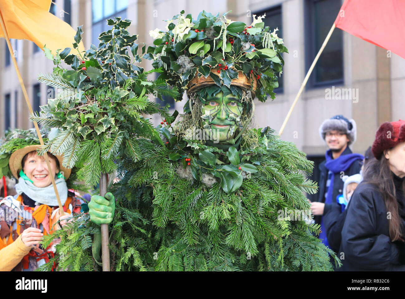 Holly man from the thames hi-res stock photography and images - Alamy