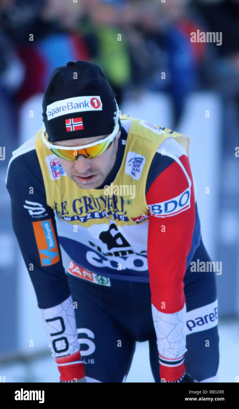 Mens final climb hi-res stock photography and images - Alamy