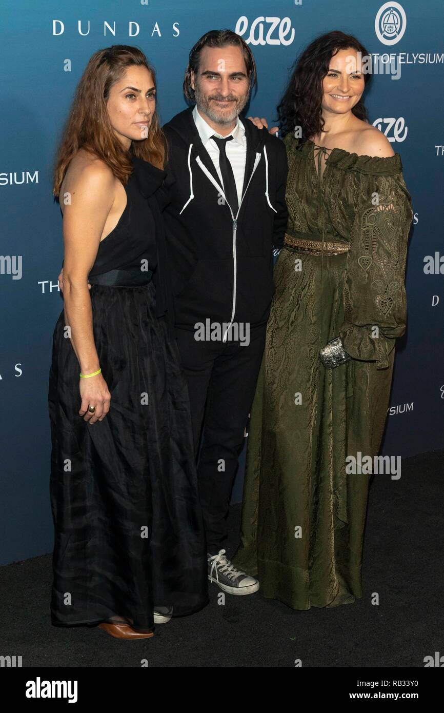 Joaquin phoenix and summer phoenix hi-res stock photography and images ...