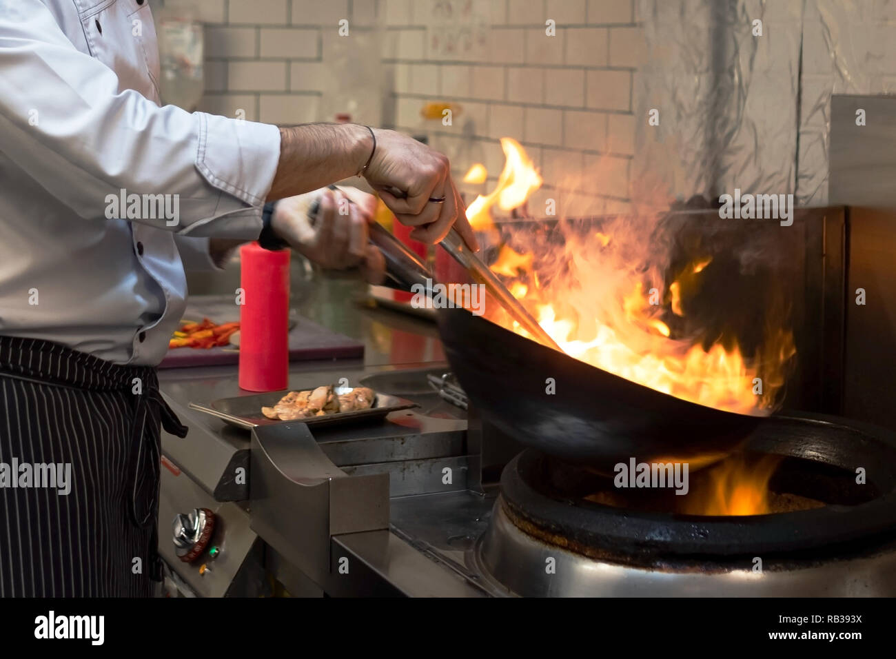 Deep fryers hi-res stock photography and images - Alamy