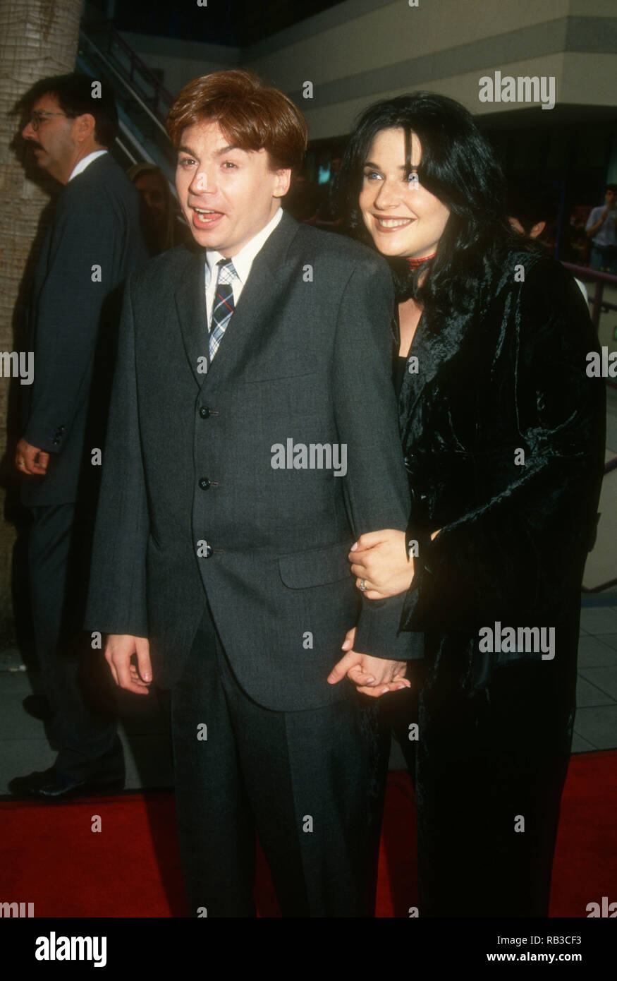 HOLLYWOOD, CA - JULY 28: Actor Mike Myers and wife Robin Ruzan attend ...