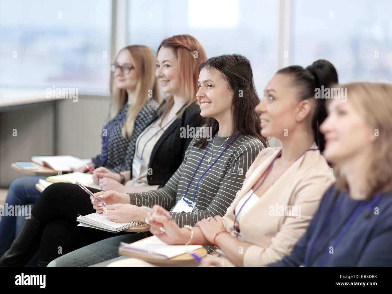 Delegates listening presentation event hi-res stock photography and ...