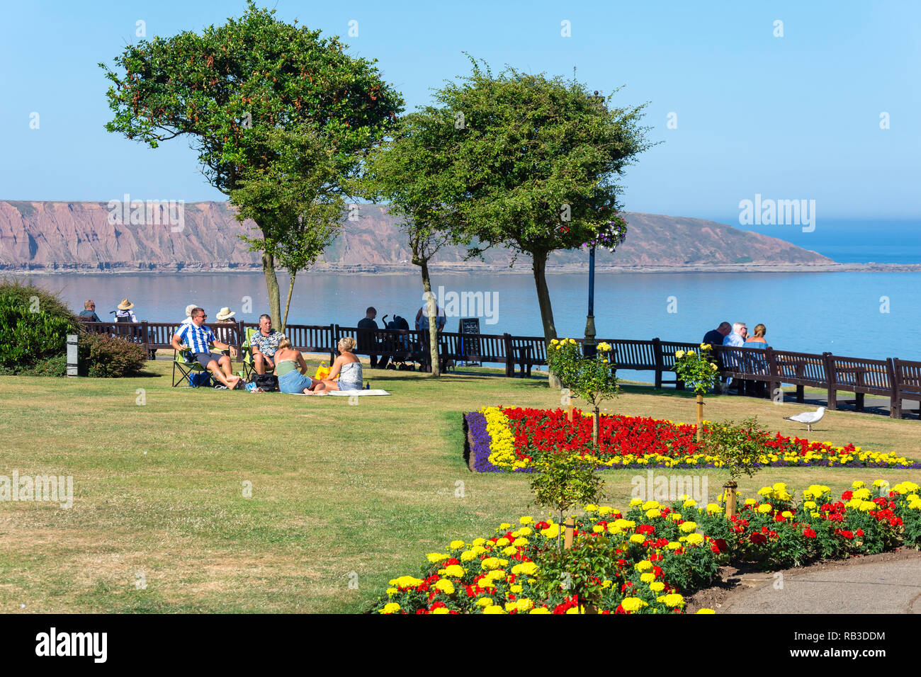 Filey yorkshire crescent gardens hi-res stock photography and images ...