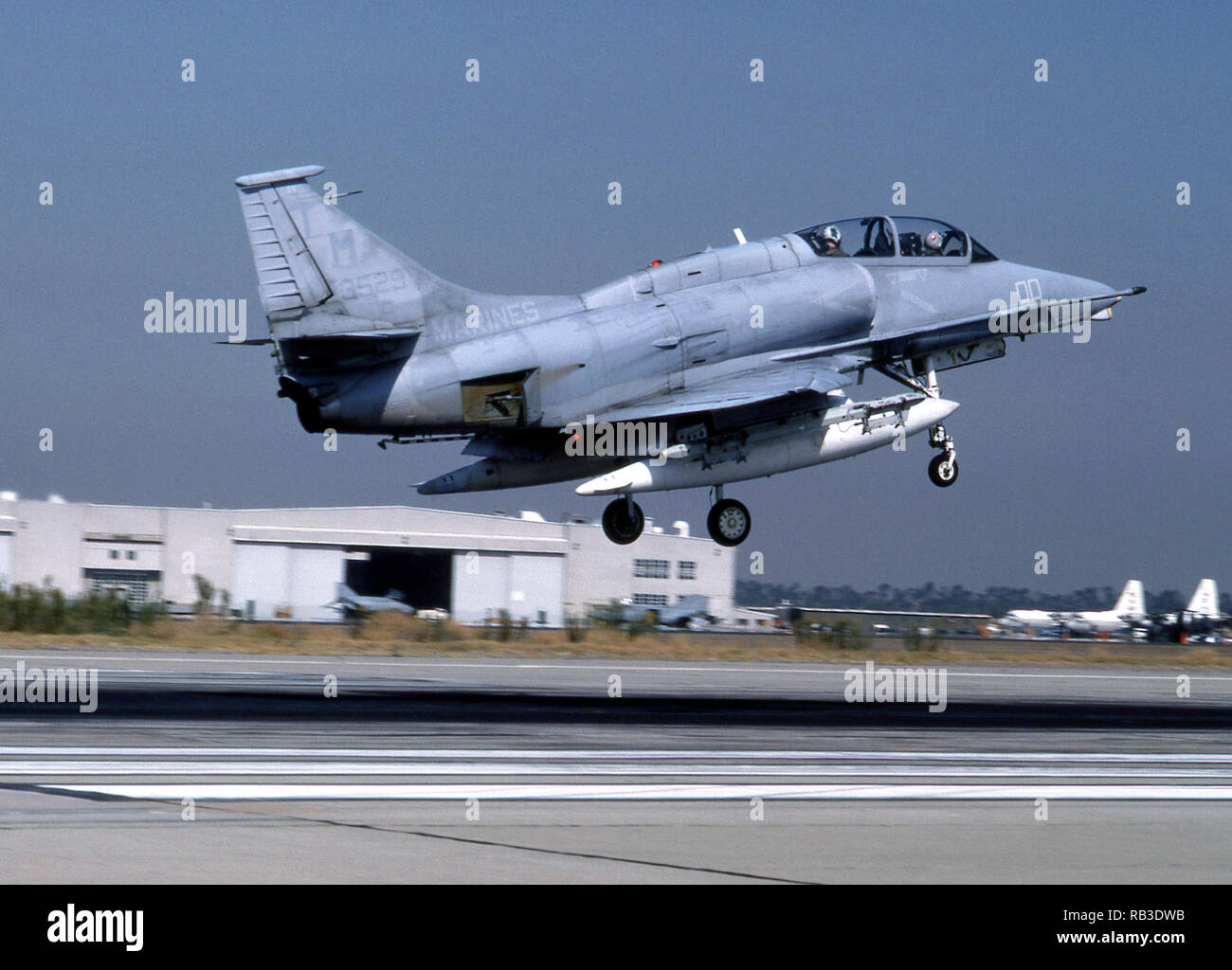 A 4 skyhawk aircraft hi-res stock photography and images - Alamy