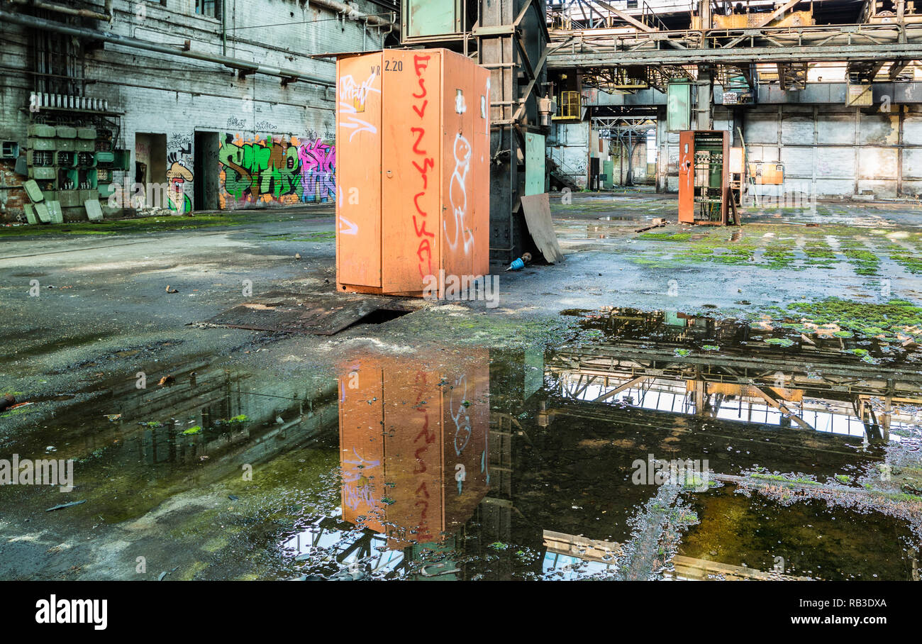 Dilapidated factory hall hi-res stock photography and images - Alamy
