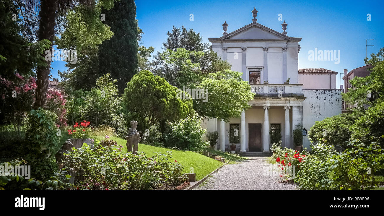 Venedig Palazzo Zenobio Stock Photo - Alamy