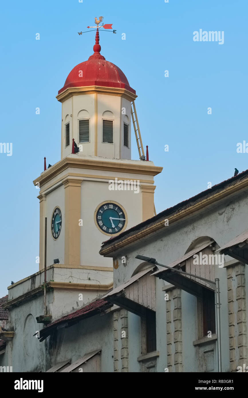 Mumbai colonial buildings hi-res stock photography and images - Alamy