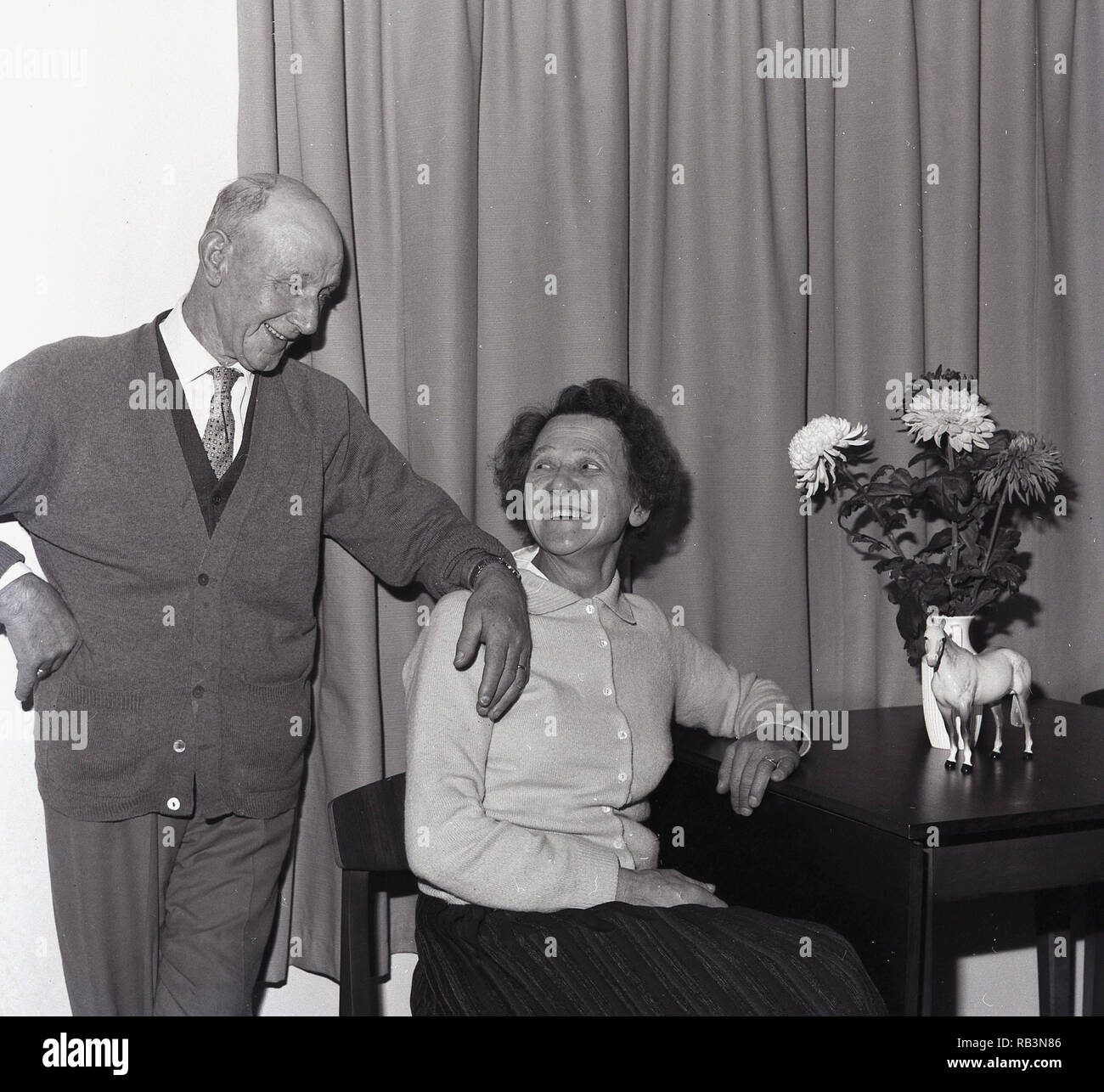 1960s couple husband wife smiling hi-res stock photography and images ...