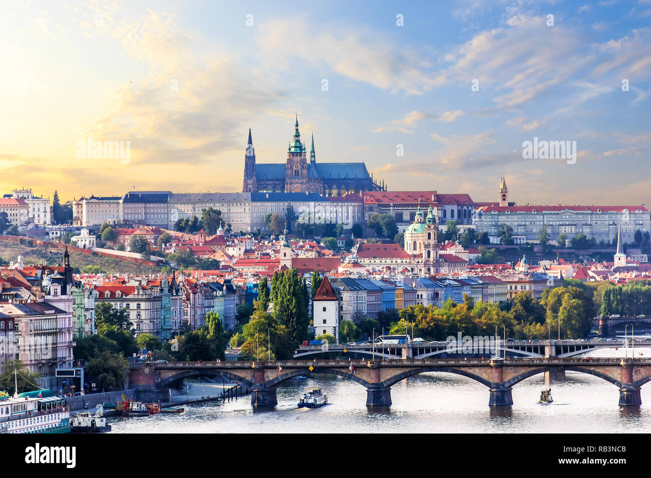 Manes bridge hi-res stock photography and images - Alamy