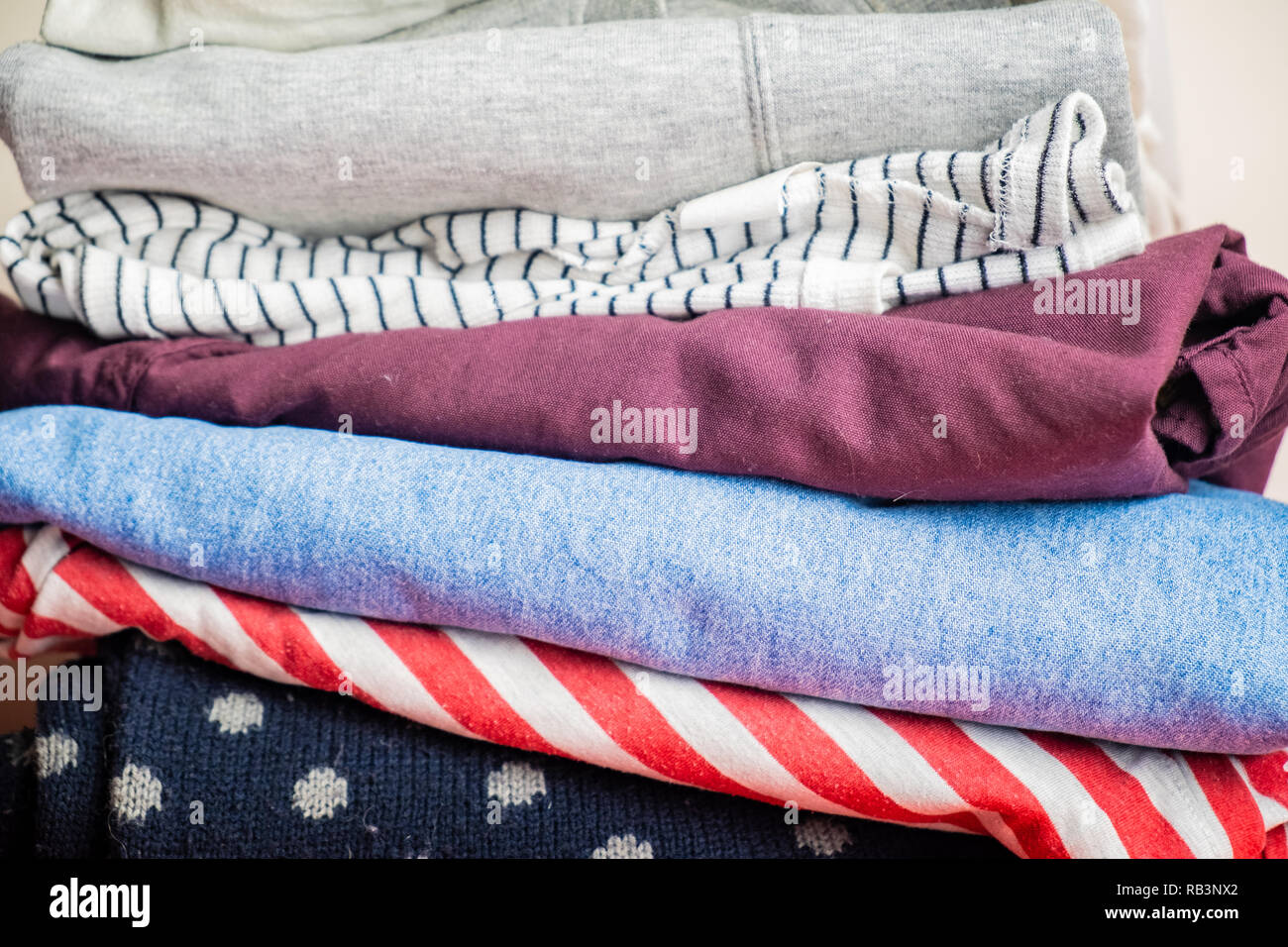 Second hand clothes background hi-res stock photography and images - Alamy